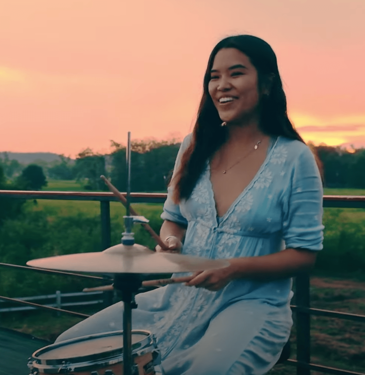 Diggin’ This: Salin – “Si Chomphu” (Amari Music Group) | DAN DIGS